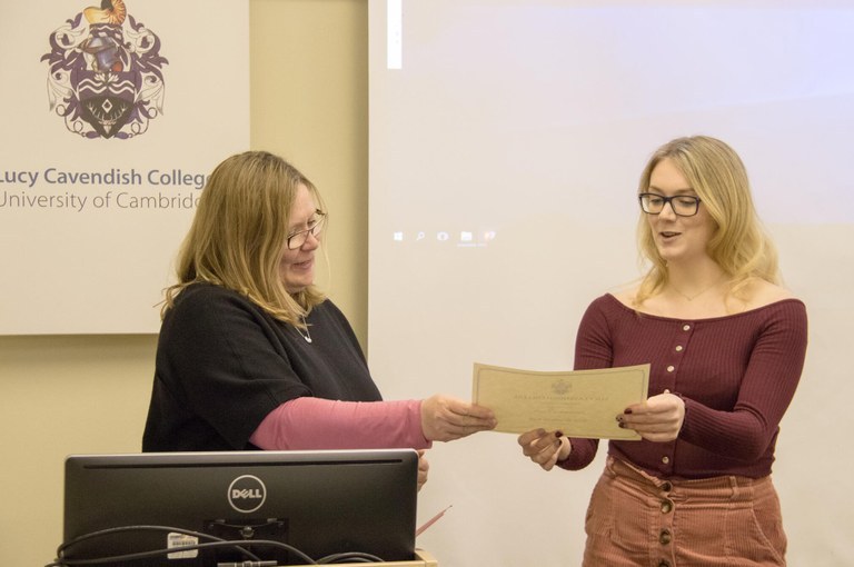 PhD student wins best presentation award at Lucy Cavendish College Research Day 2022 — Photonics CDT